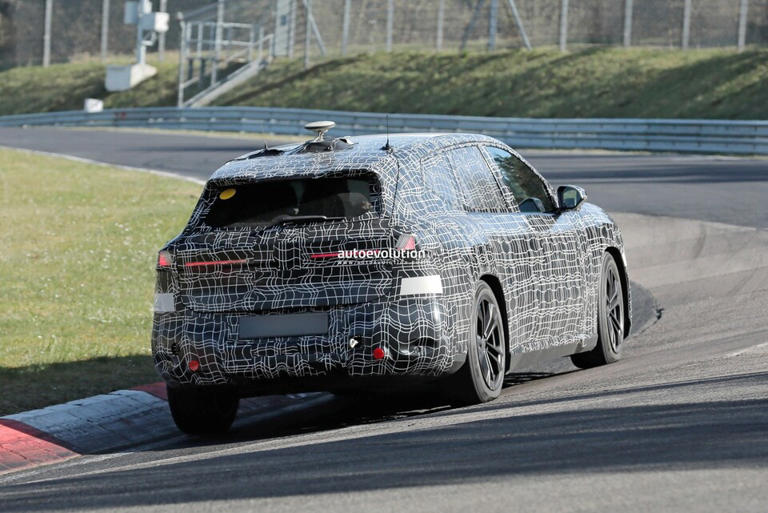 BMW 차세대 iX3, IAA 2025서 최조공개... 800km 주행·400kW 충전 지원