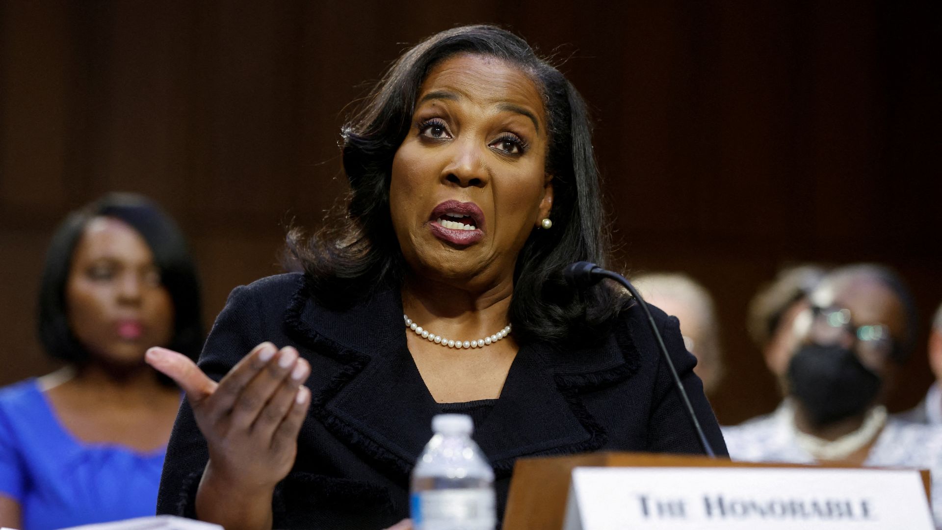 Federal Reserve: US-Justizministerium will offenbar gegen Lisa Cook ...