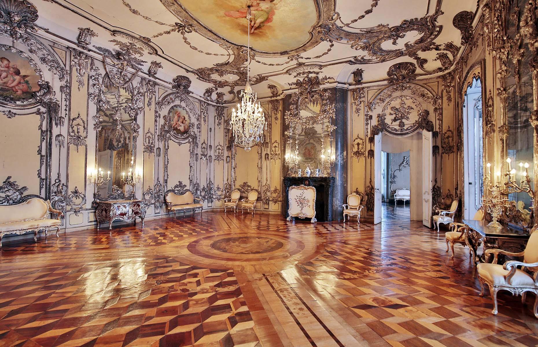 Take a sneak peek inside the world’s most opulent palaces