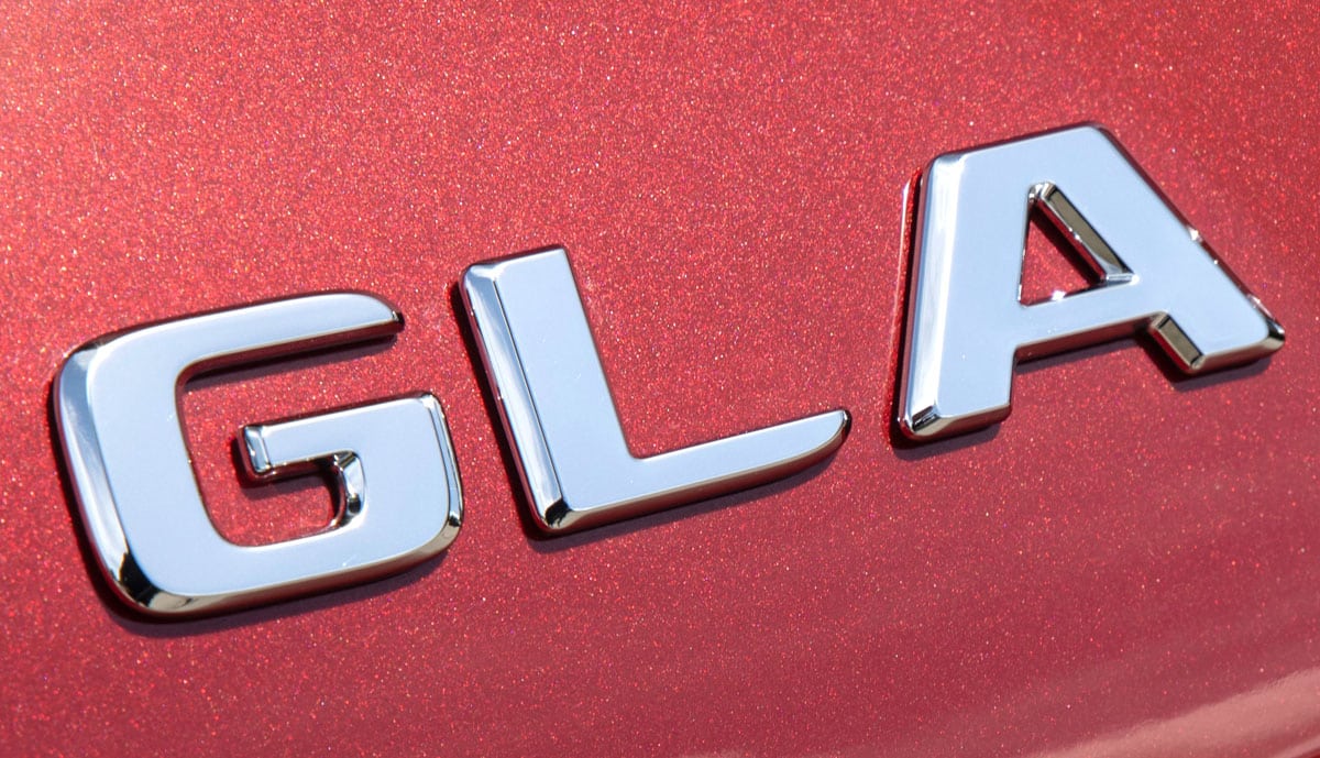 Mercedes GLA auf Elektro-Plattform MMA bei Testfahrten abgelichtet