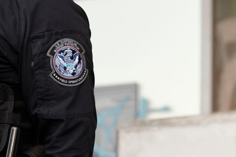 U.S. Customs Agents Praised For Catching "Disease-Ridden Threat" Twice ...