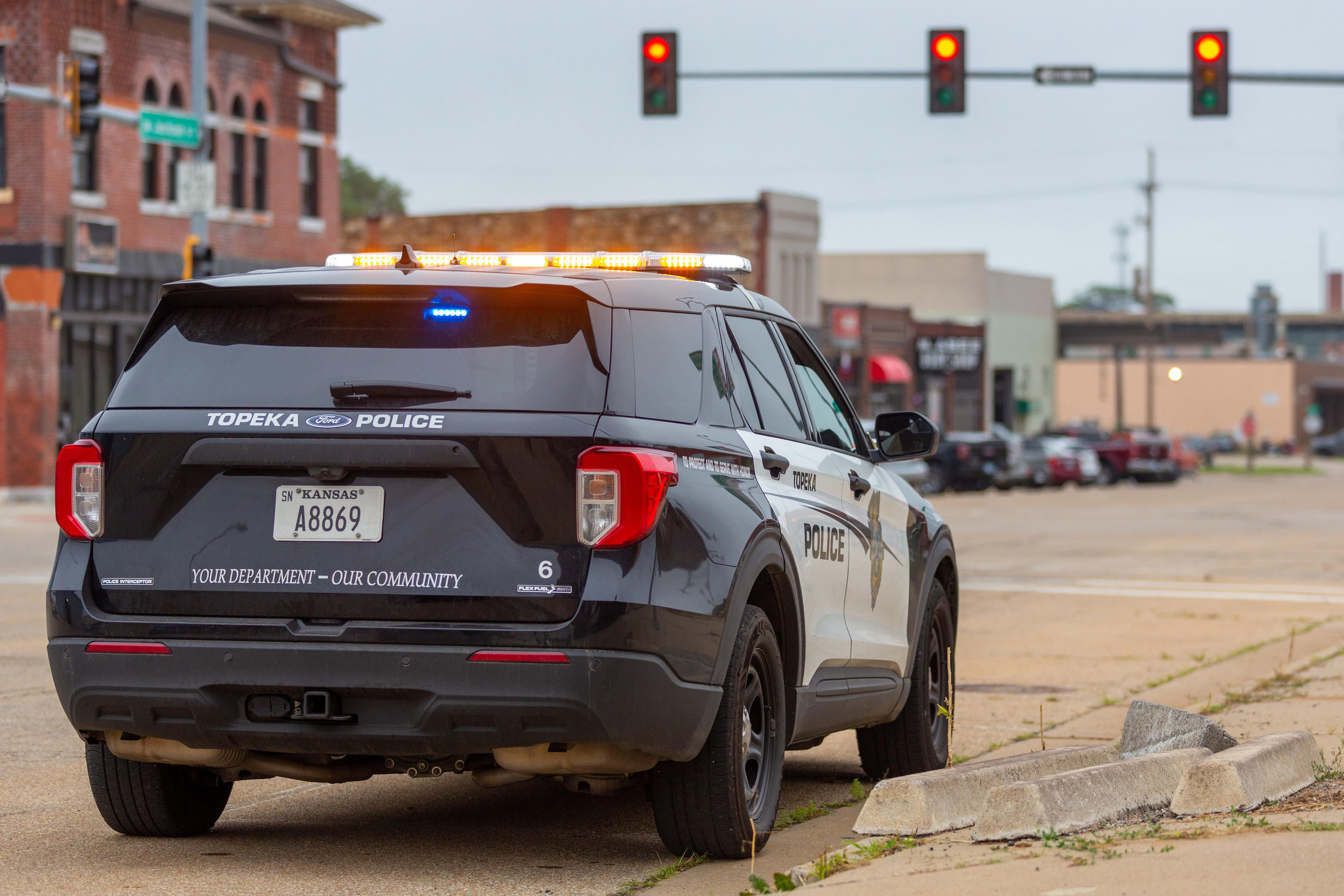 Here's what Kansas traffic law's '100-foot rule' says