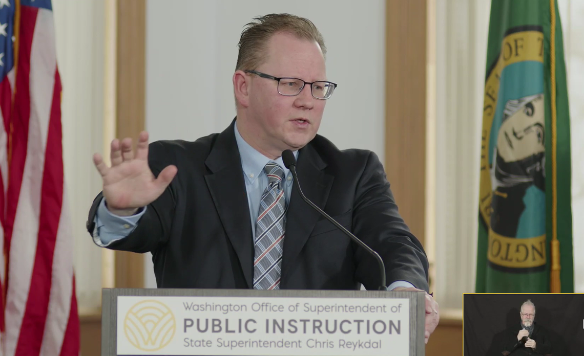 Most WA school districts are limiting phone, smart-device use in class ...