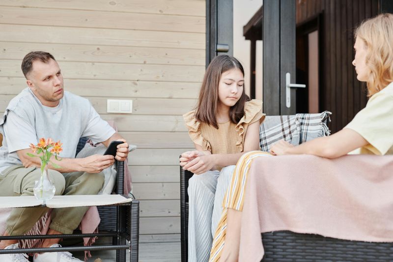 11 Subtle Signs You Were Raised in a Highly Supportive Home