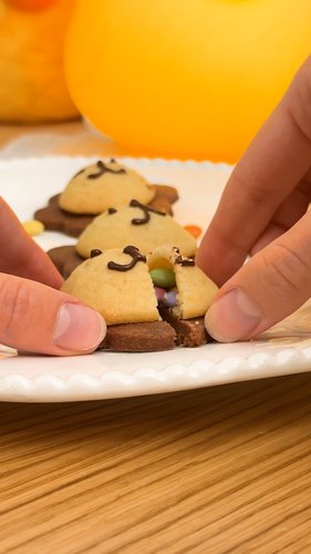 Adorable Lion-shaped Shortbread Cookies