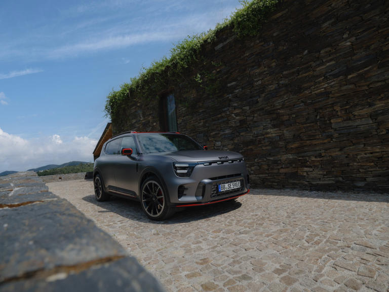 Smart all'IAA Mobility 2025 con tutta la gamma e il tributo a Keith Haring