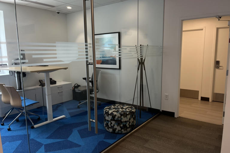 Another bank branch opens in Charlotte