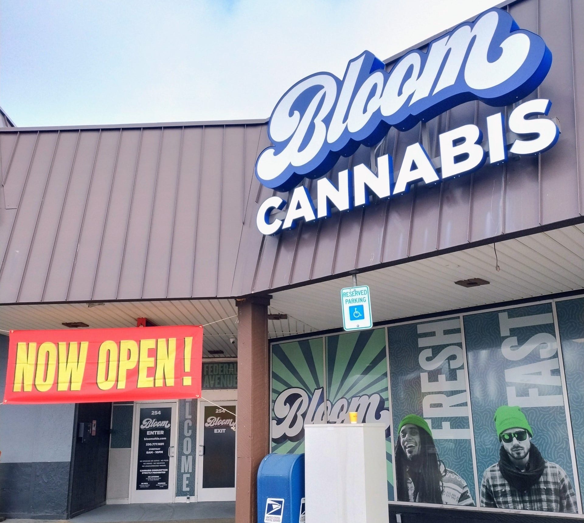 'Warm welcome.' Bloom cannabis becomes Massillon's first marijuana shop