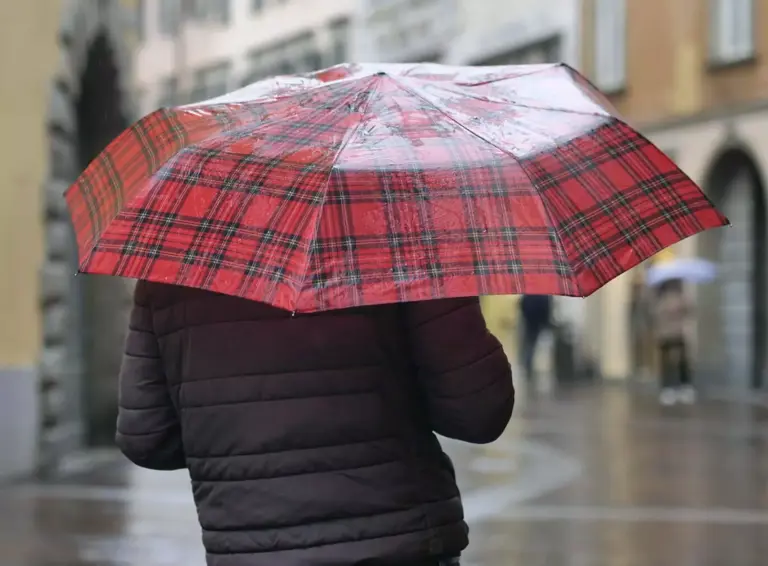 Maltempo, allerta meteo arancione sulla Sardegna meridionale