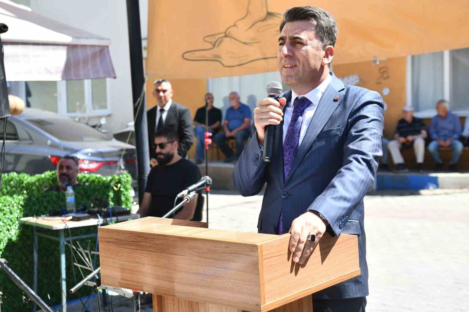 Vali Aygöl, "Tunceli genelinde 900 tonun üzerinde bal rekoltesi bekleniyor"