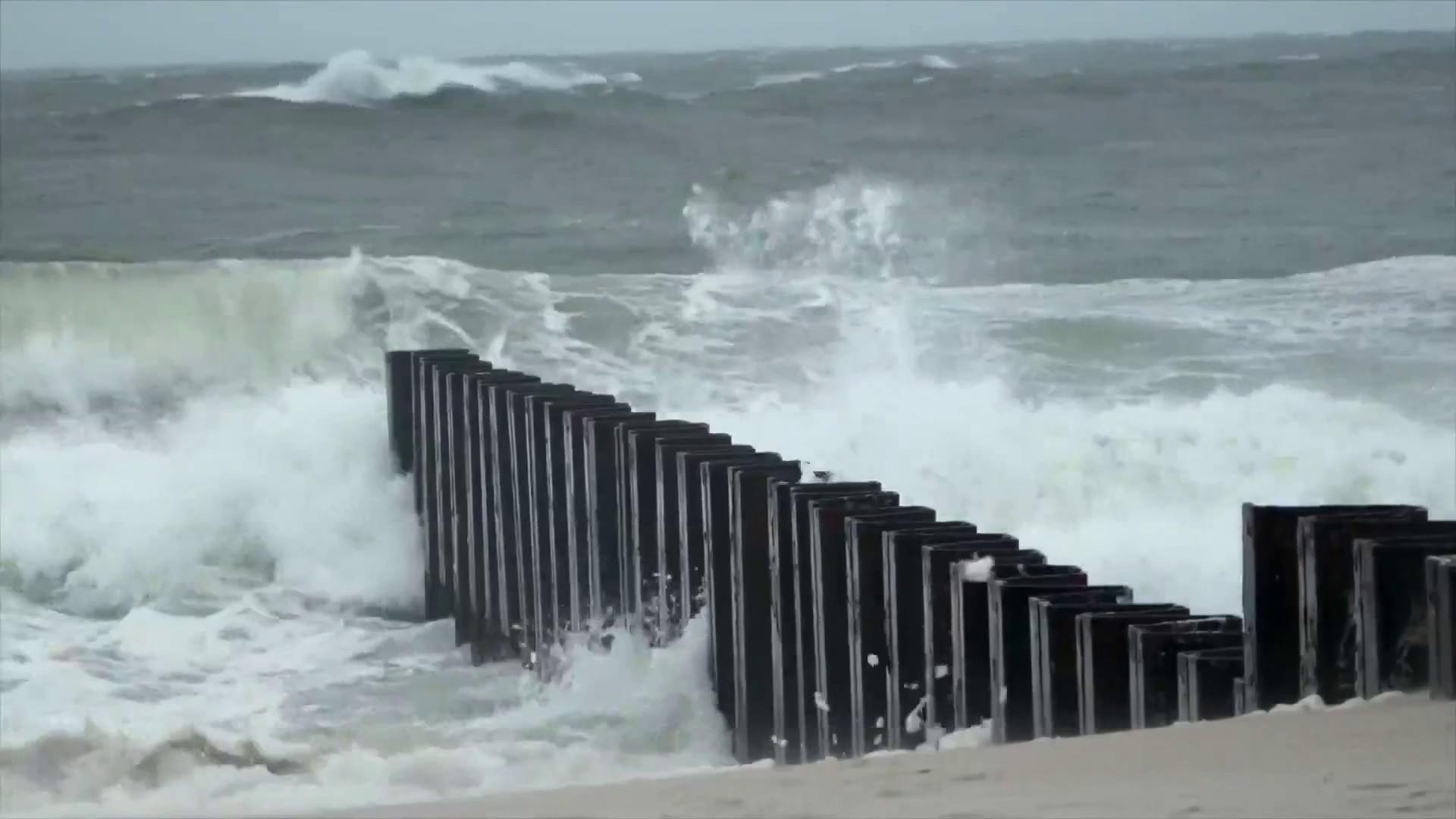 Hurricane Erin Churns Dangerous Rip Currents Along East Coast