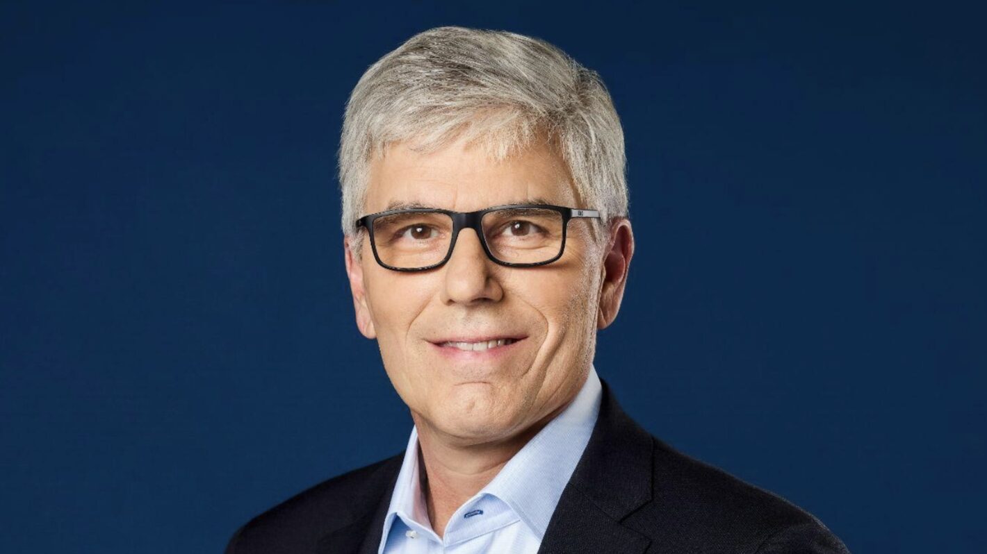 ’60 Minutes’ Shakeup: CBS Show Gets New Executive Editor After Trump ...