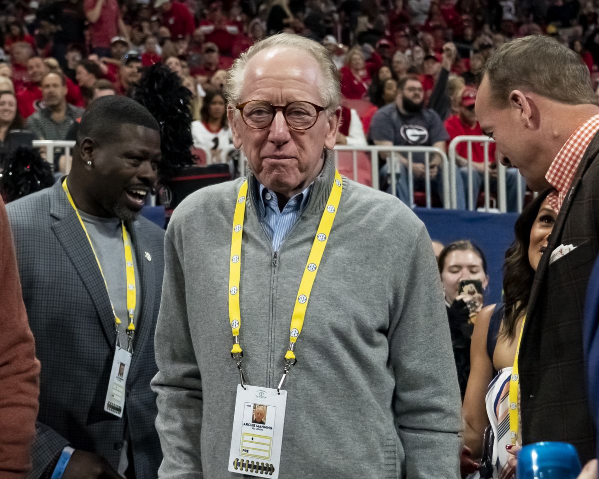 Arch Manning Is College Football’s Newest Star. His Family Leaves Big ...