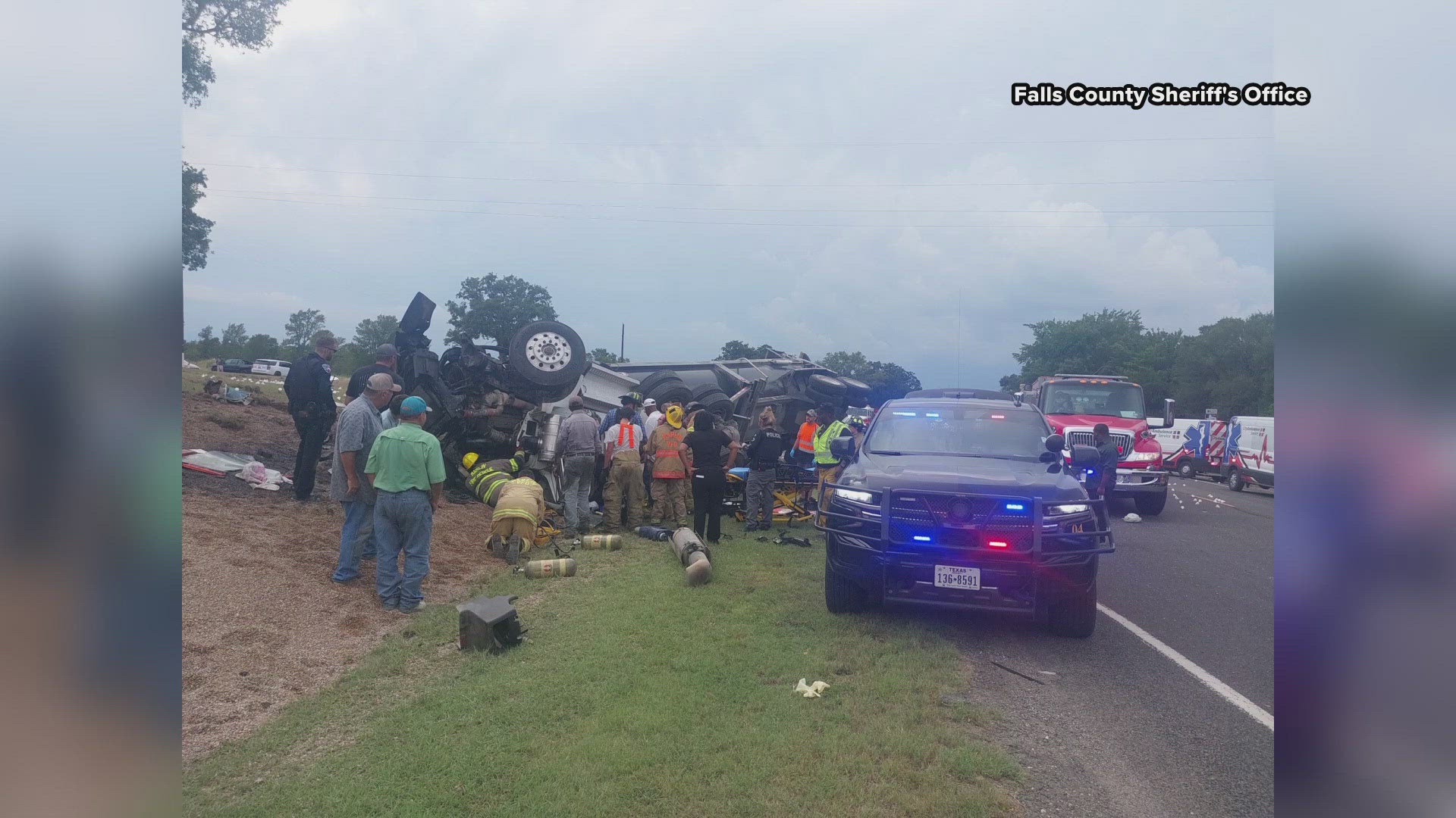 Multi-vehicle crash in Marlin leaves one trapped