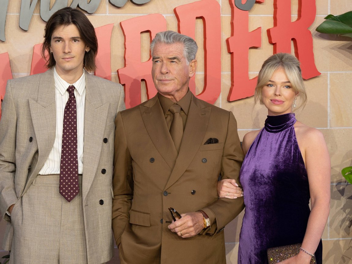 Pierce Brosnan with son and granddaughter: Three generations of pure style