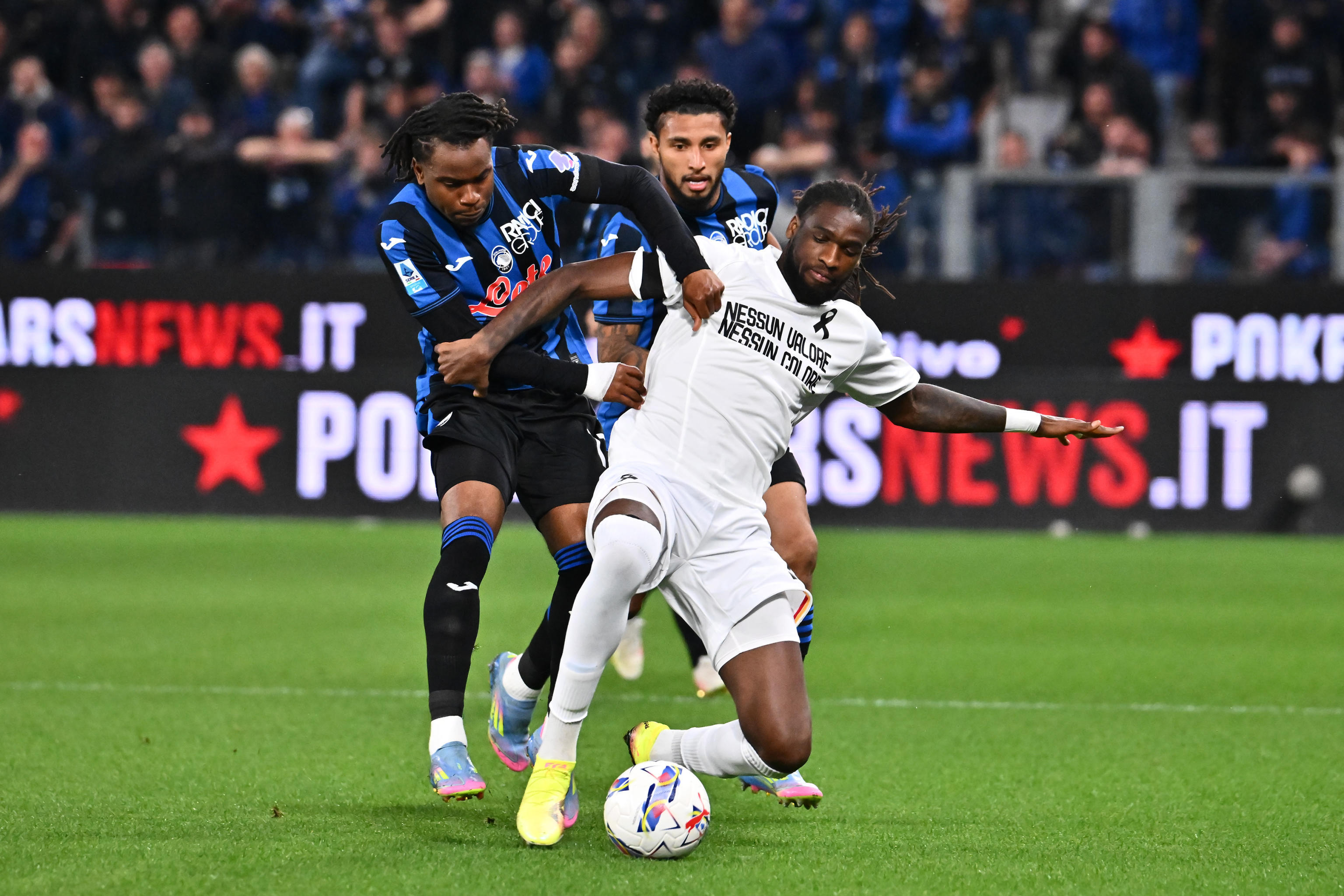 Calcio: tifosi Atalanta a Lookman, 'la maglia va onorata'