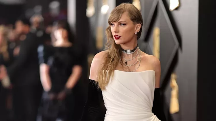Η Taylor Swift κατέρριψε ρεκόρ στο Hot 100 του Billboard με το άλμπουμ ...