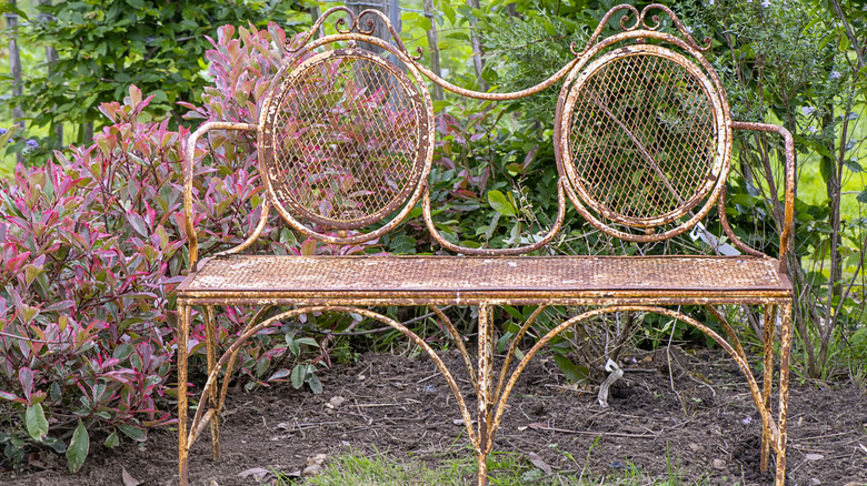 8 Brilliant Hacks For Using Vinegar To Remove Rust Around Your Home ...