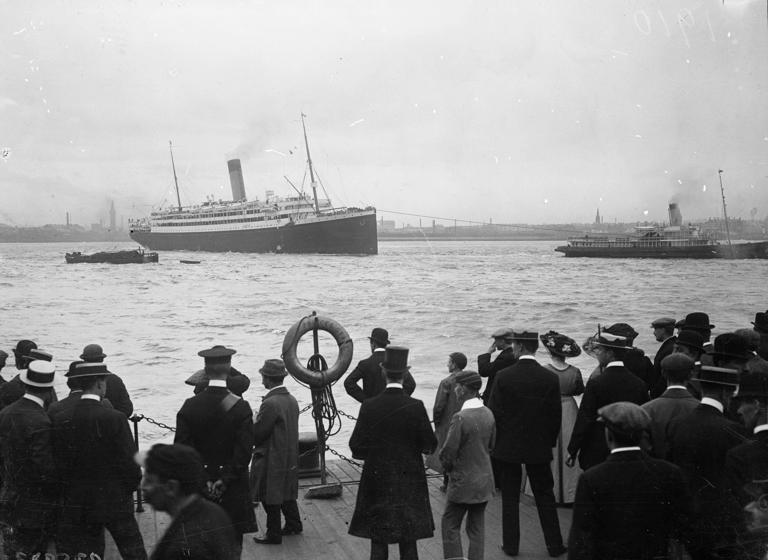 10 nostalgic pictures that encompass Liverpool's River Mersey and its ...