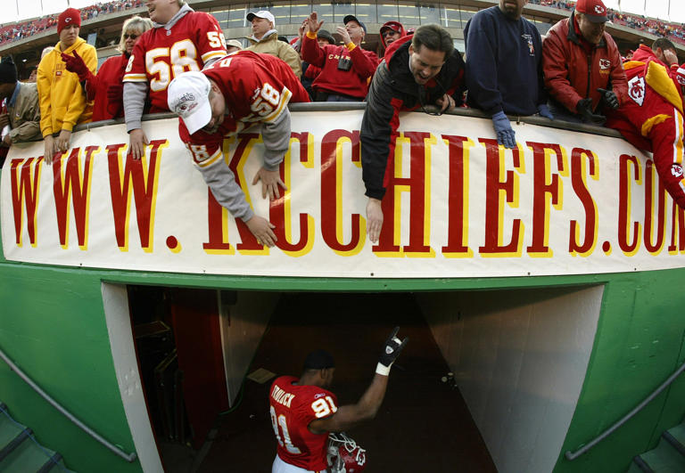 How to watch Chiefs vs. Bears today: Time, TV channel, prediction for ...