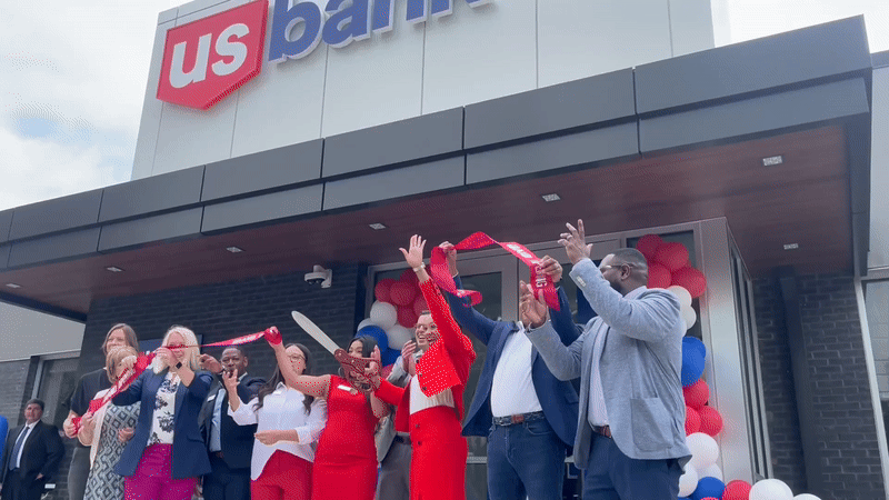Another bank branch opens in Charlotte