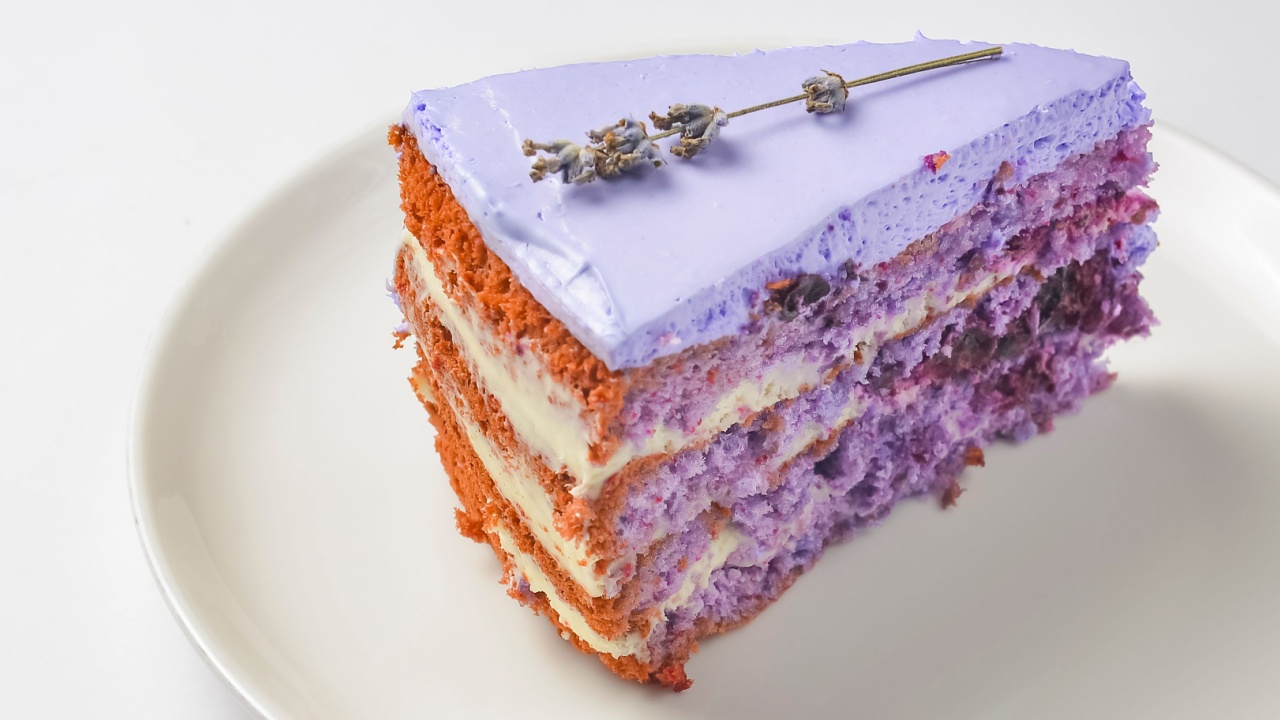 7 Best Culinary Lavender Varieties to Grow (And What to Do with Them)