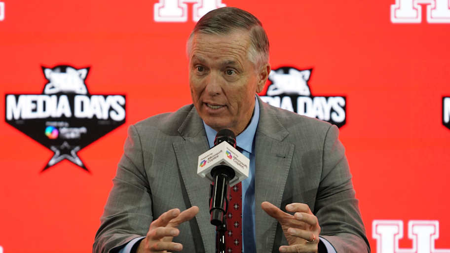 Houston Cougars EDGE Surprised With Scholarship Ahead of 2025 Season