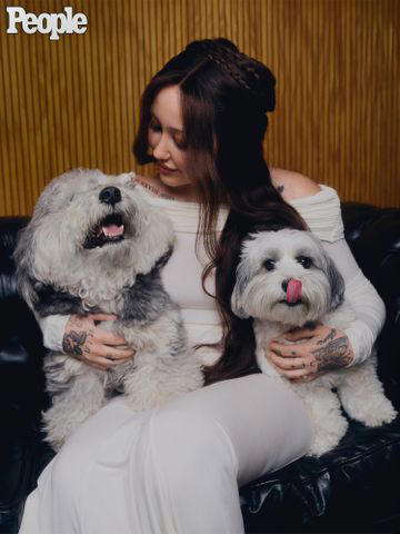 Noah Cyrus Struggled with Addiction, Anxiety and Depression. Now, 'I ...