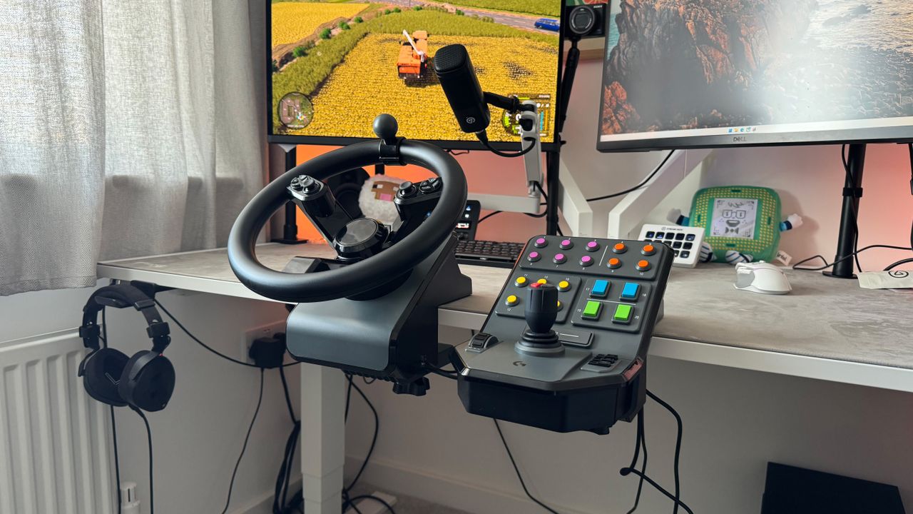 I played Farming Simulator 25 with the Logitech G Heavy Equipment ...