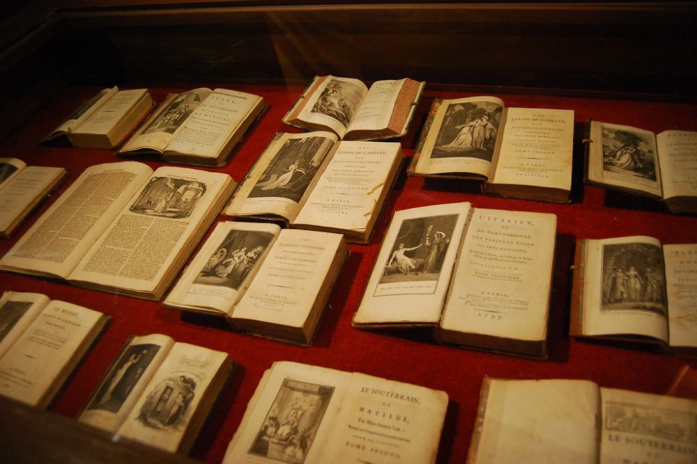 17 Rare Historical Documents Collectors Seek