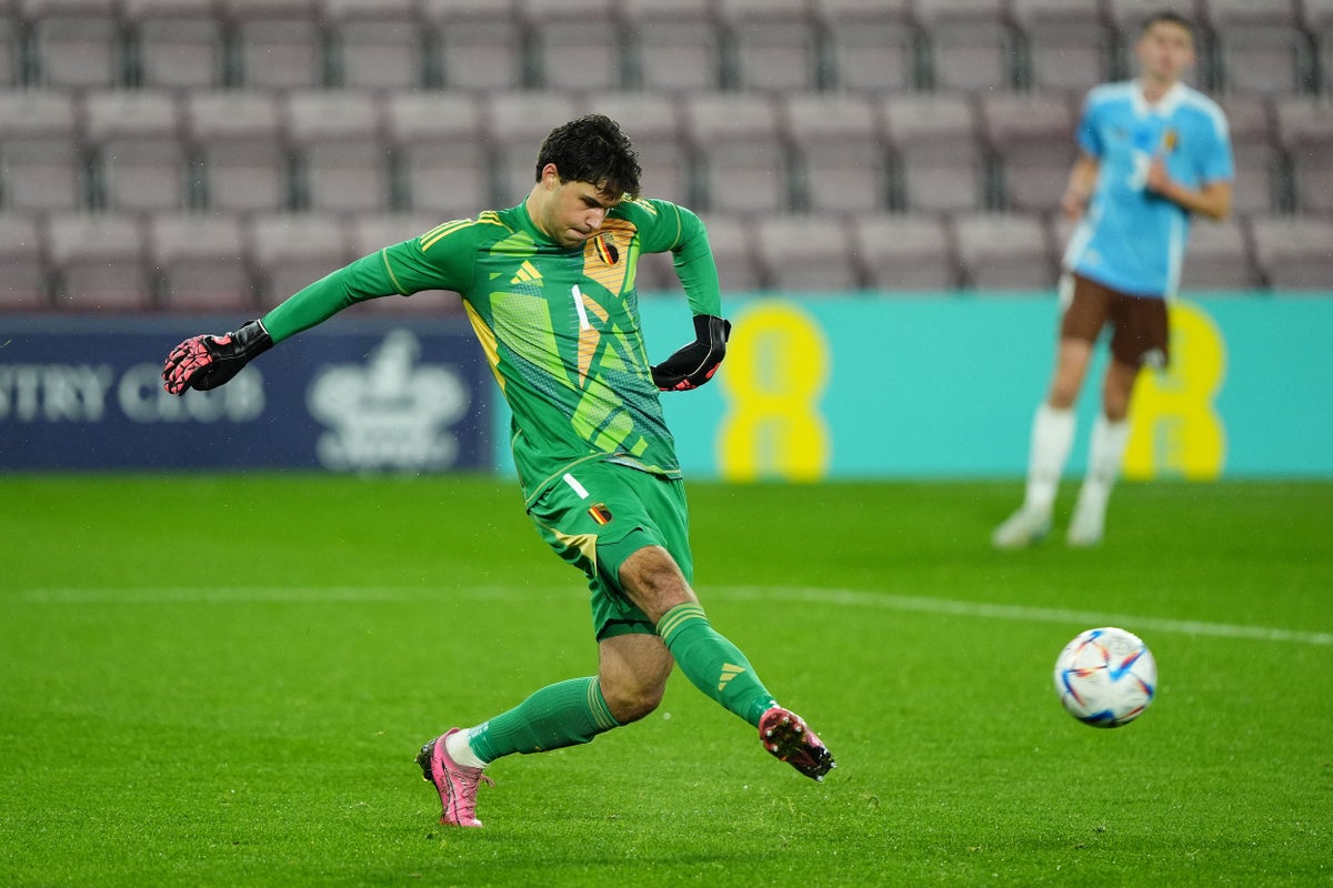 Manchester United target Antwerp goalkeeper Senne Lammens