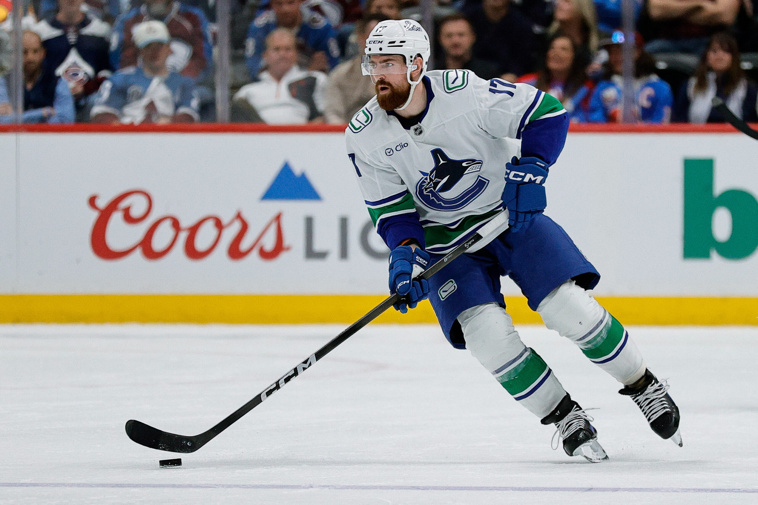 Goals and expectations for Canucks defenceman Filip Hronek in 2025-2026