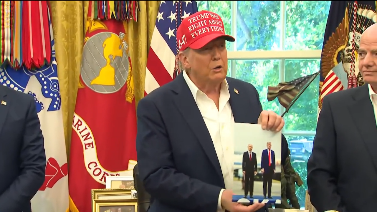 'He May Be Coming!': Trump Crashes Press Gaggle To Show Photo Of Putin ...