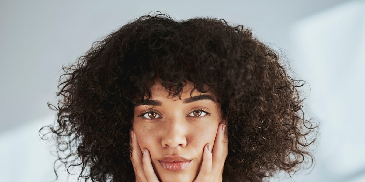 If You're Not Giving Yourself Face Massages, It's Time To Start—Here's ...