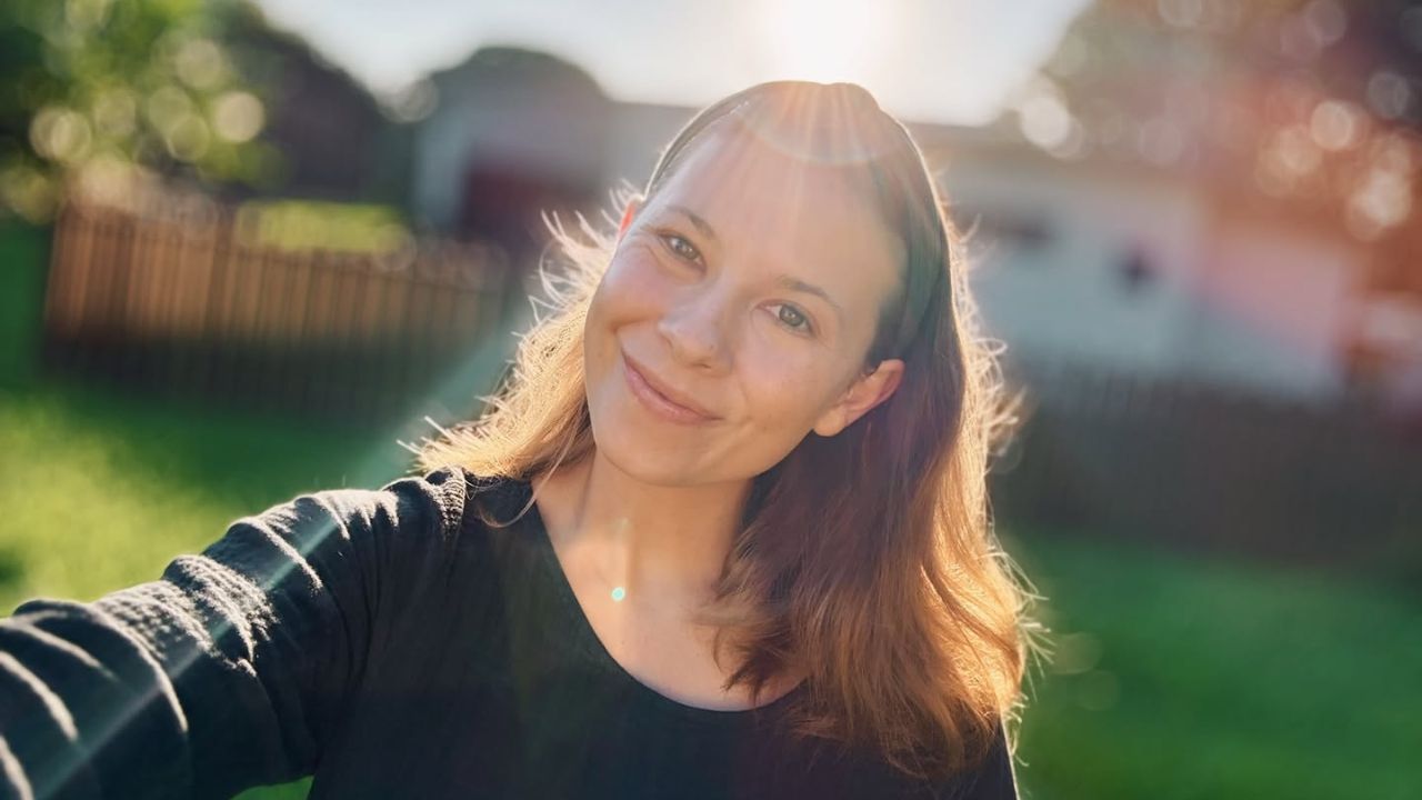 Bindi Irwin, daughter of Steve Irwin, shares emotional post about her ...