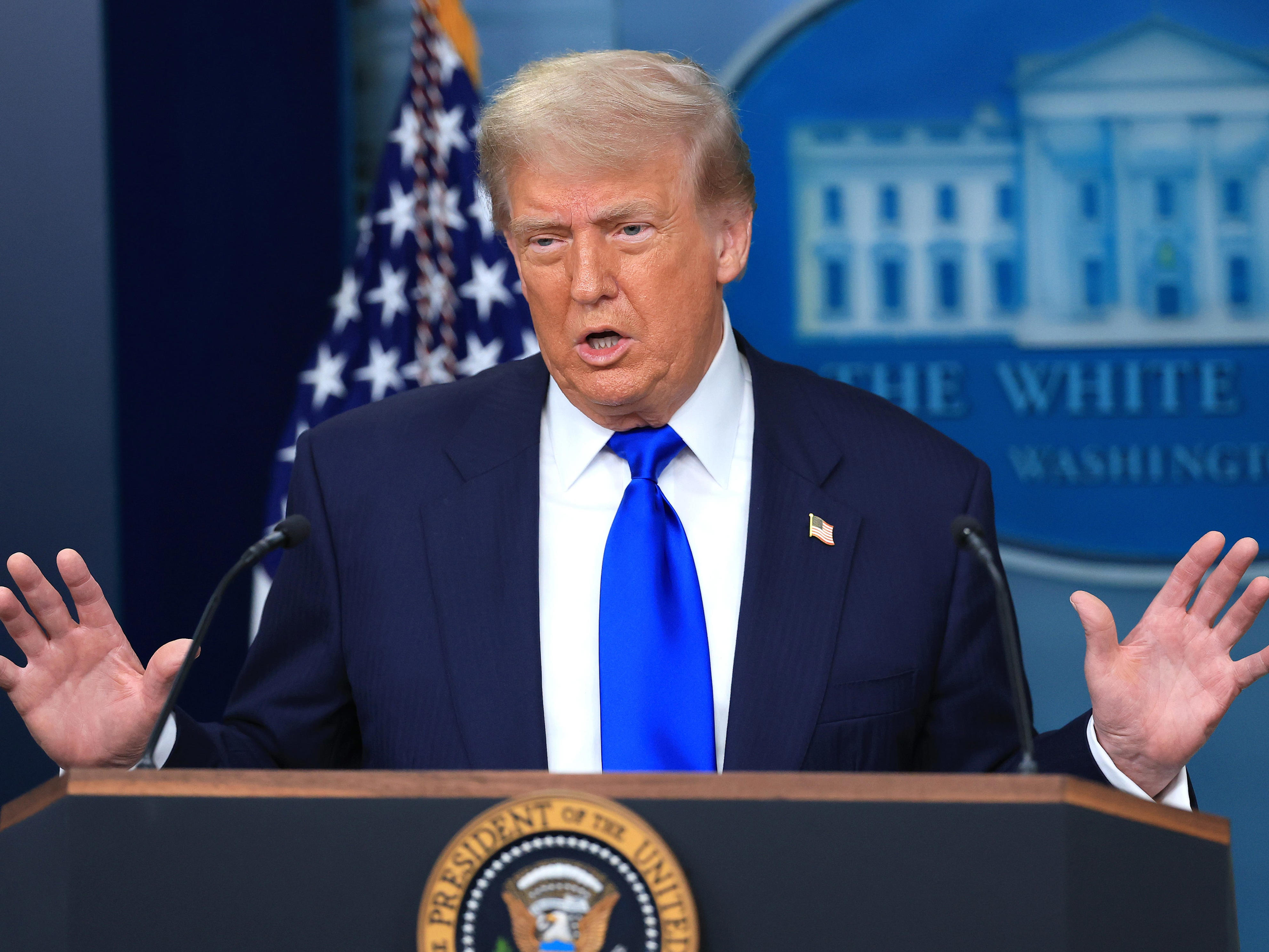 It's official: The US government is taking a nearly 10% stake in Intel