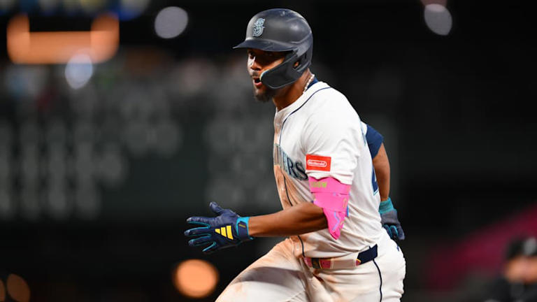 Seattle Mariners Outfielder Among Elite List of Historic MLB Players