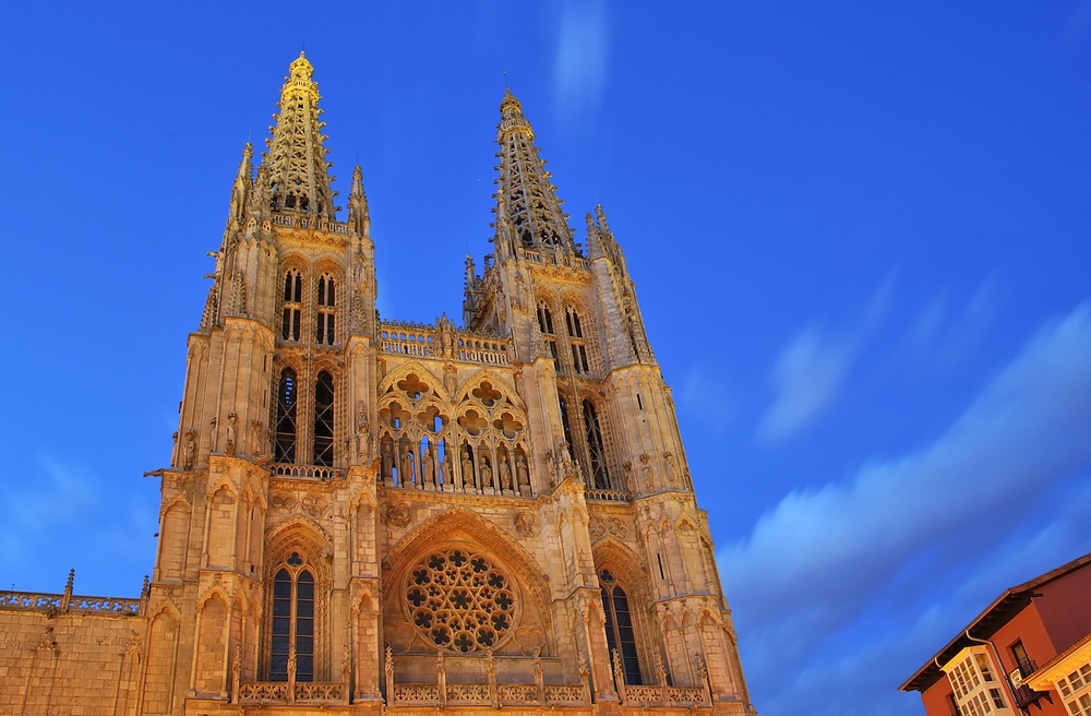 15 Solo Tips For Meeting People In Spain
