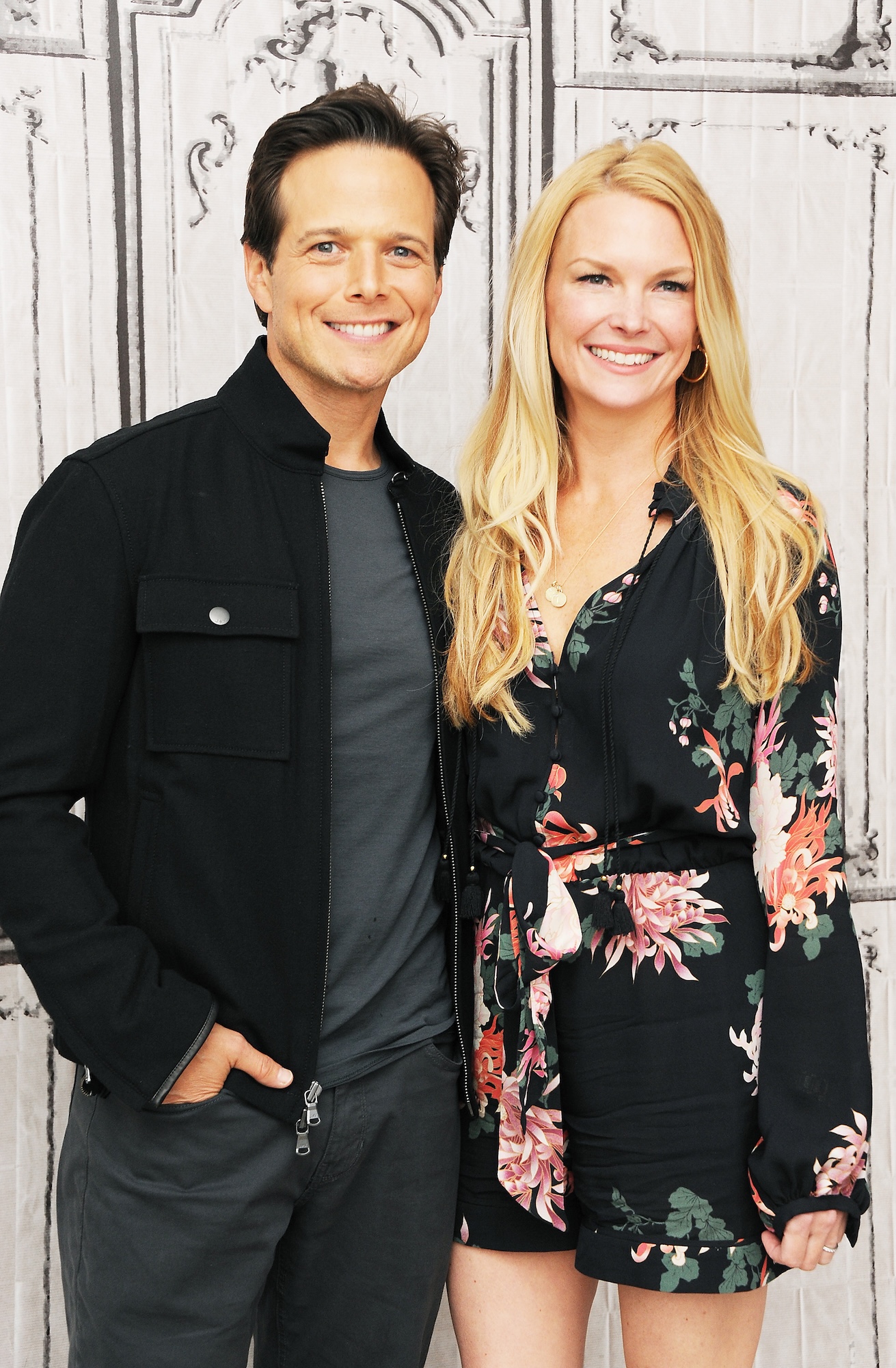 Kelley Wolf Appears to Post Scott Wolf Text Message Exchange