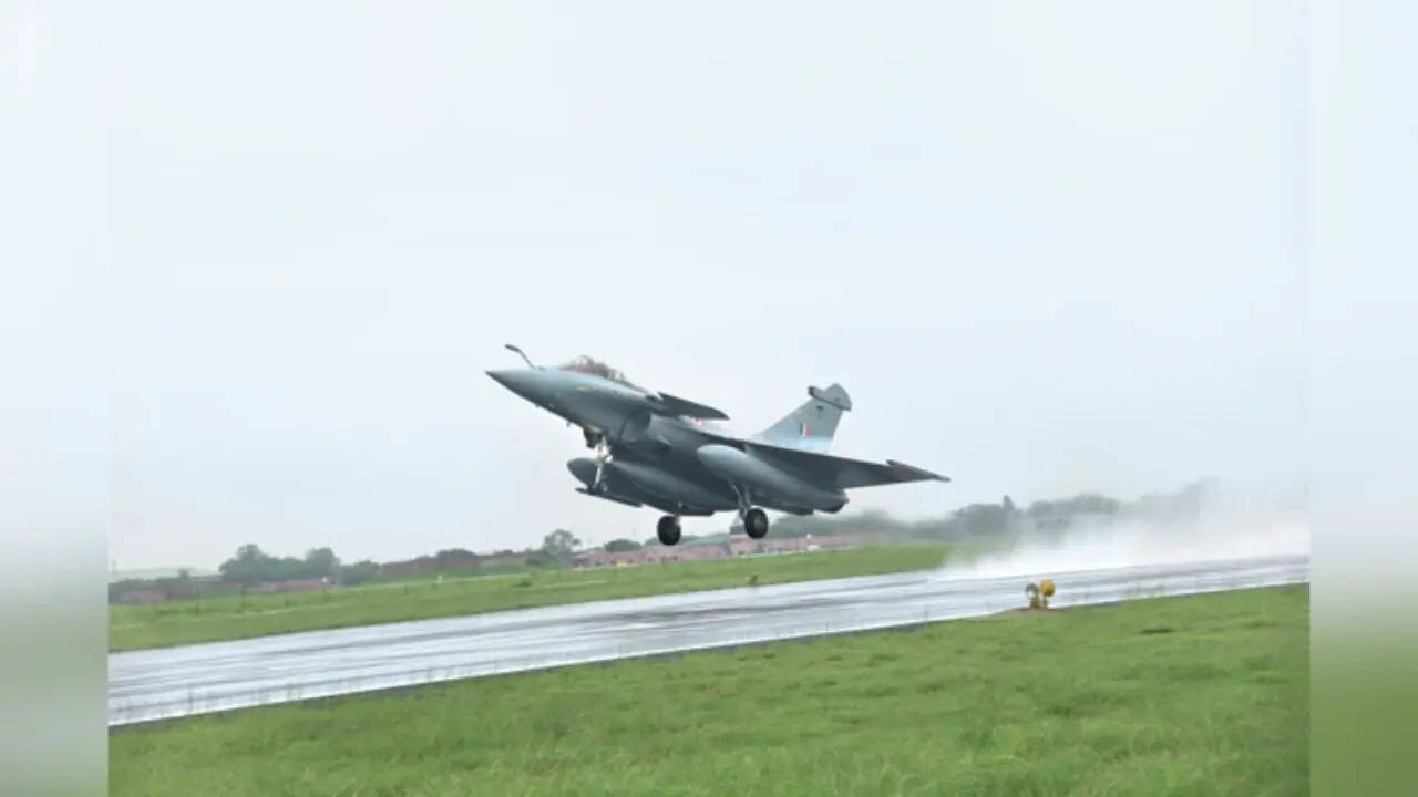 India Picks France's Safran Over GE, Rolls Royce For Fighter Jet Engine ...