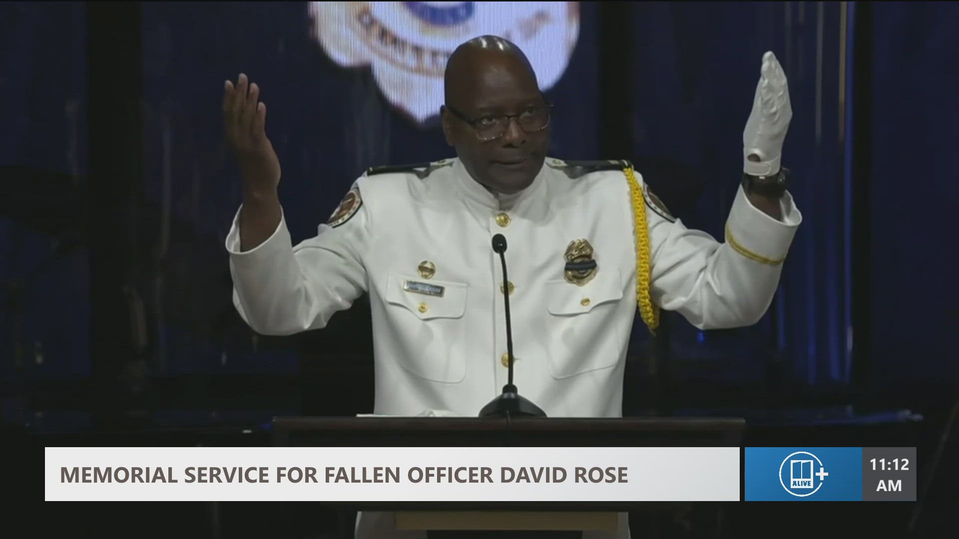 Chaplain leads prayer, thanks all who came to support Officer Rose