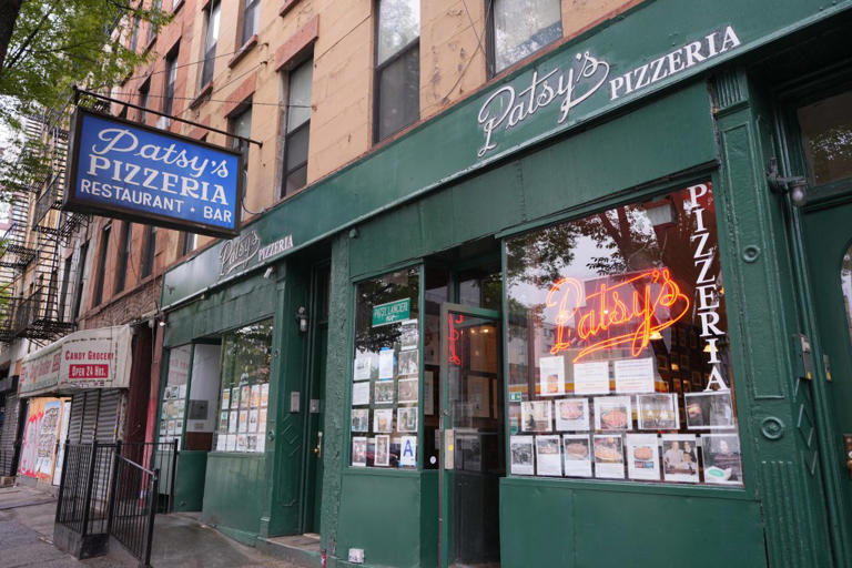 Iconic NYC pizza shop served $300K penalty in trademark battle with ...