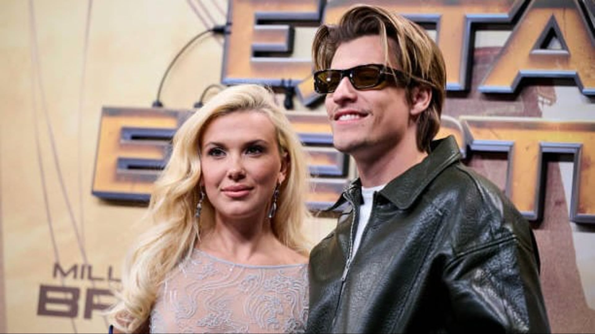 Millie Bobby Brown Y Jake Bongiovi Dan La Bienvenida A Una Niña ...