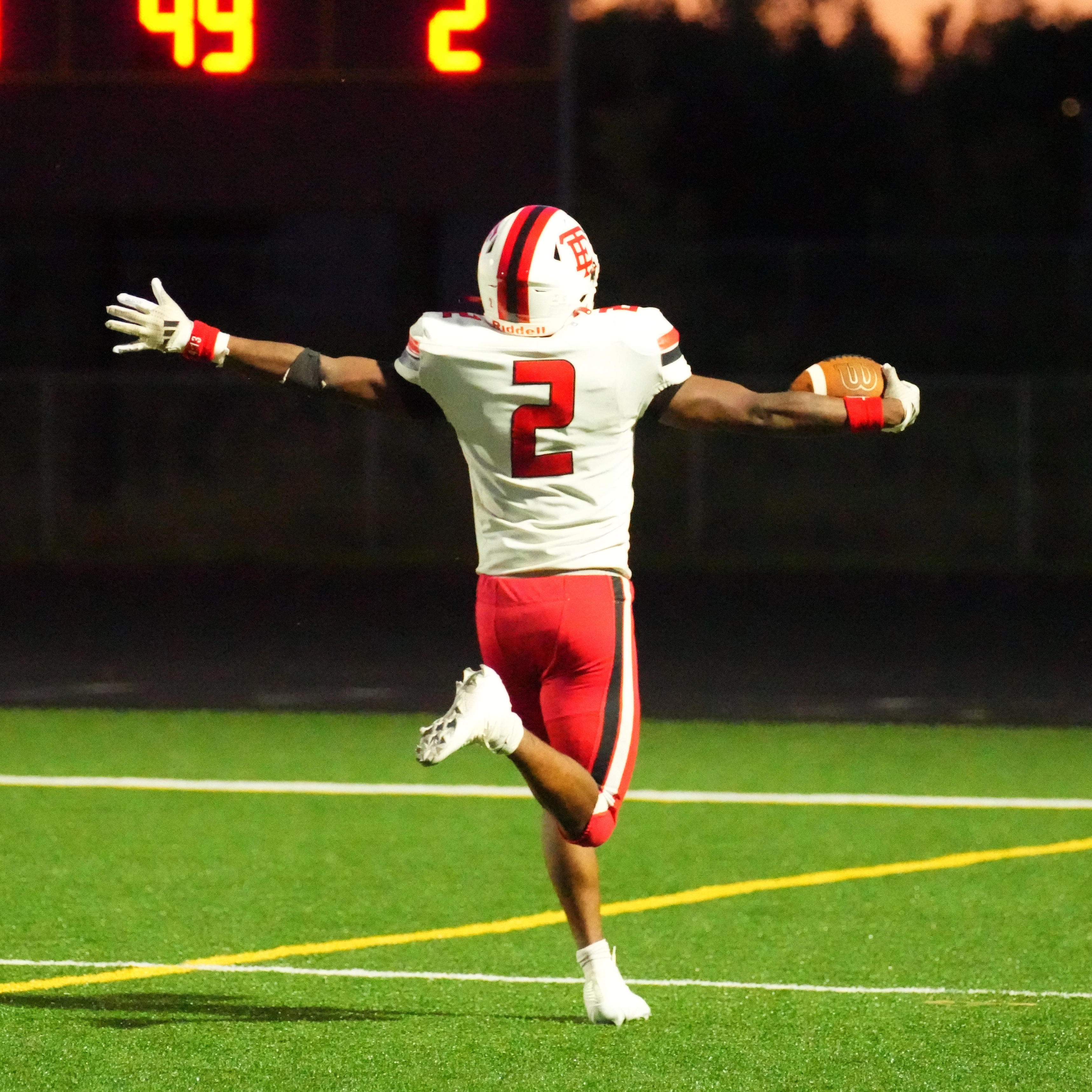 Wisconsin high school football scores, live results for Week 1 of 2025 ...