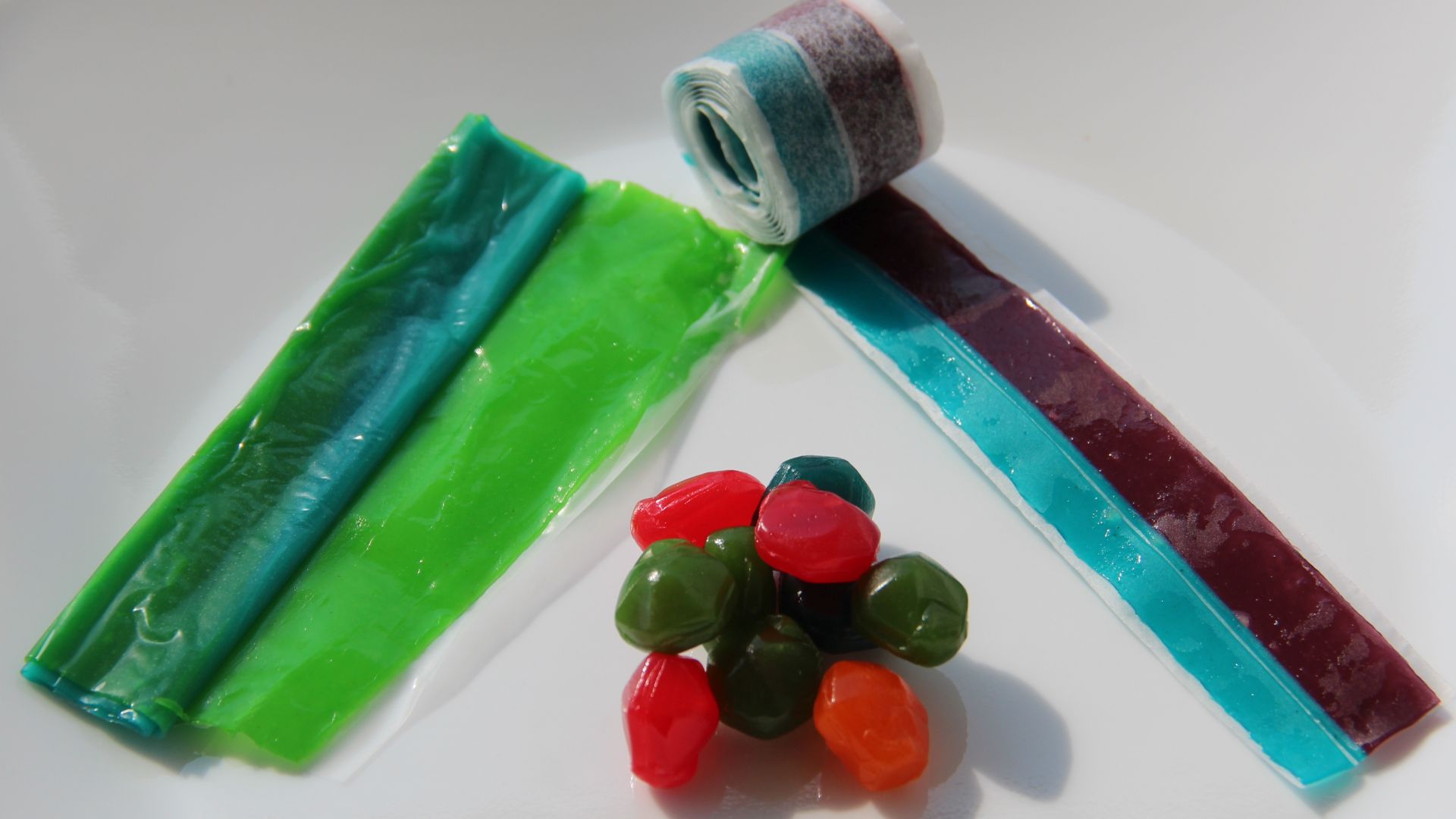20 Childhood Snacks We Used to Eat for Recess