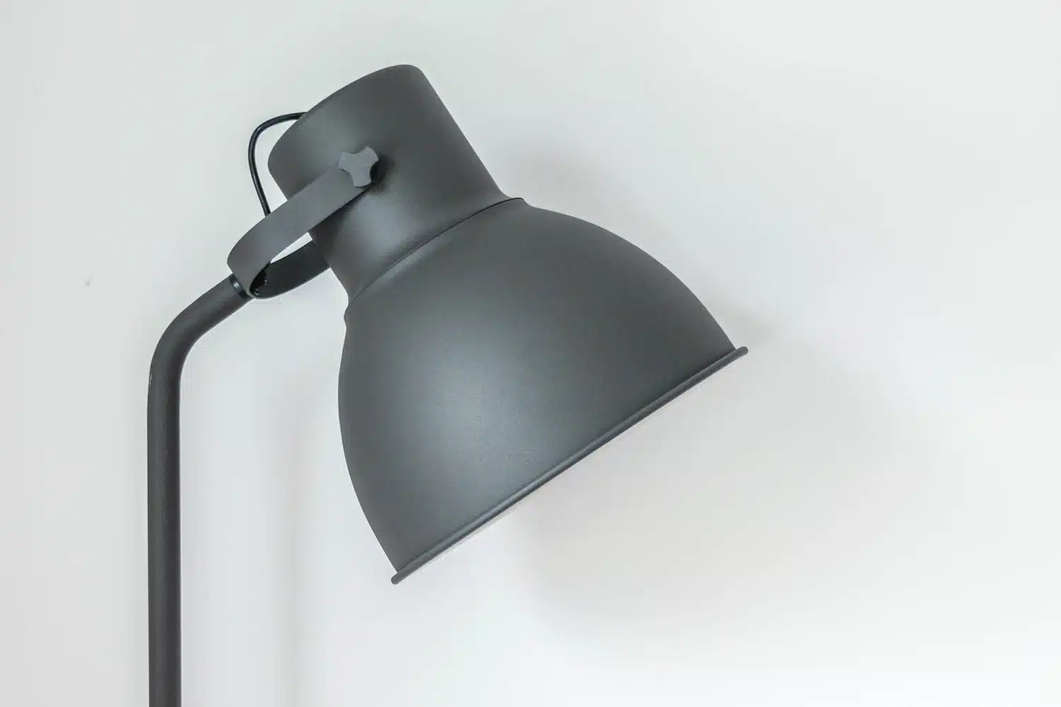 7 Energy-Saving Hacks Everyone’s Using to Cut Costs