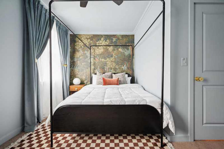 See How a Stager Transformed a Blank-Slate Bedroom into a Dreamy Blue ...
