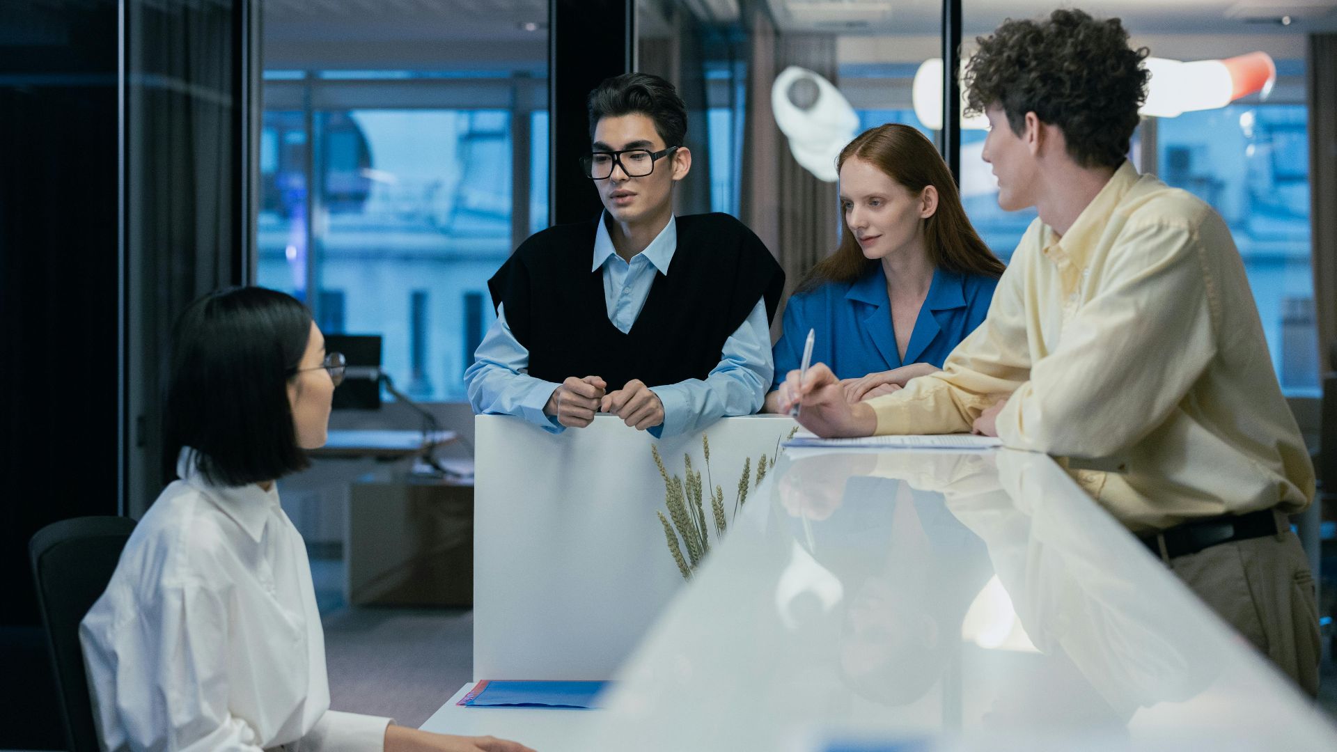 10 Things Coworkers Should Never Discuss & 10 Things They Always Should