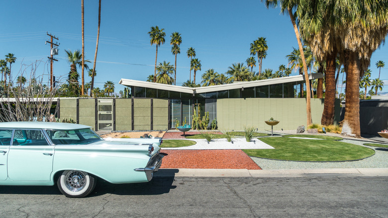 15 Colors To Decorate With For A '60s Aesthetic