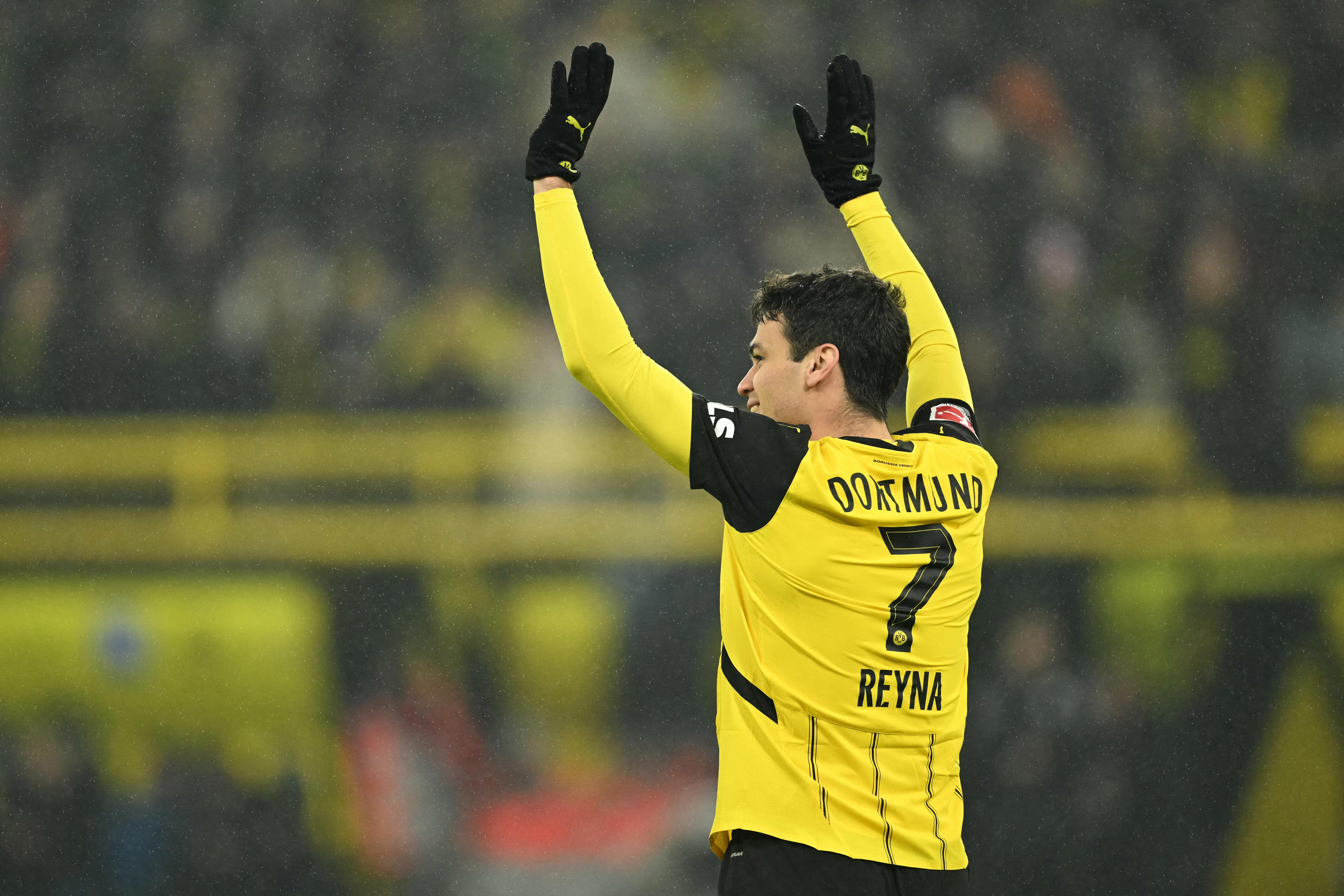 Reyna nears end of Dortmund nightmare with reported Gladbach move